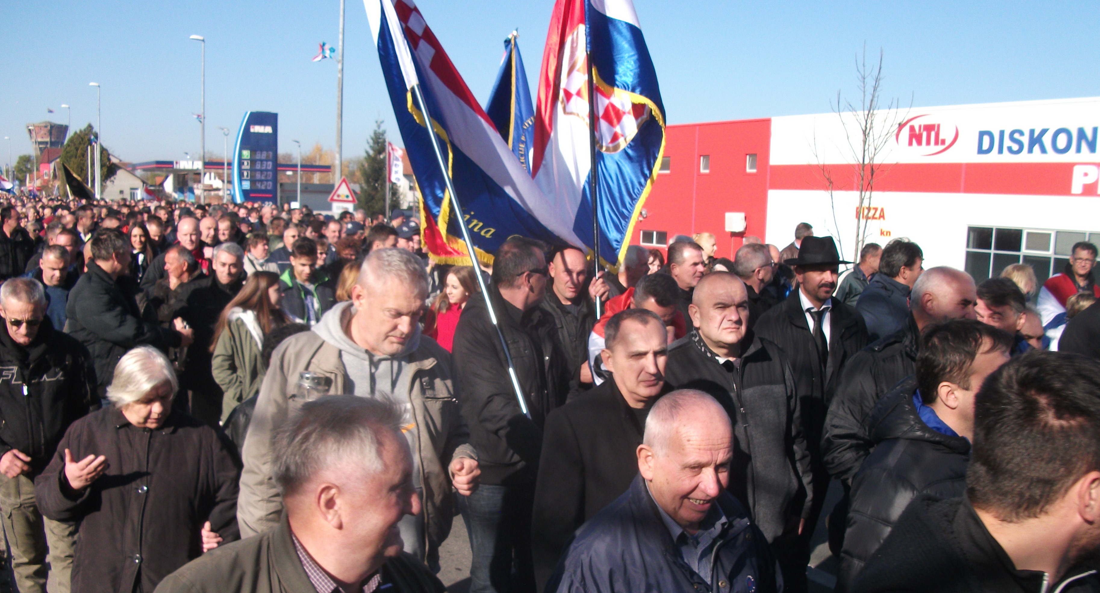 Veterani Hšk Posušje u koloni sjećanja u Vukovaru - Posušje net