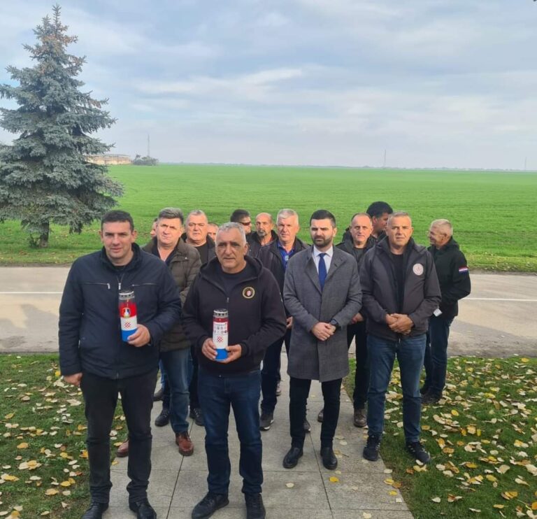 Izaslanstvo općine Posušje na otkrivanju spomenika Kati Šoljić ...