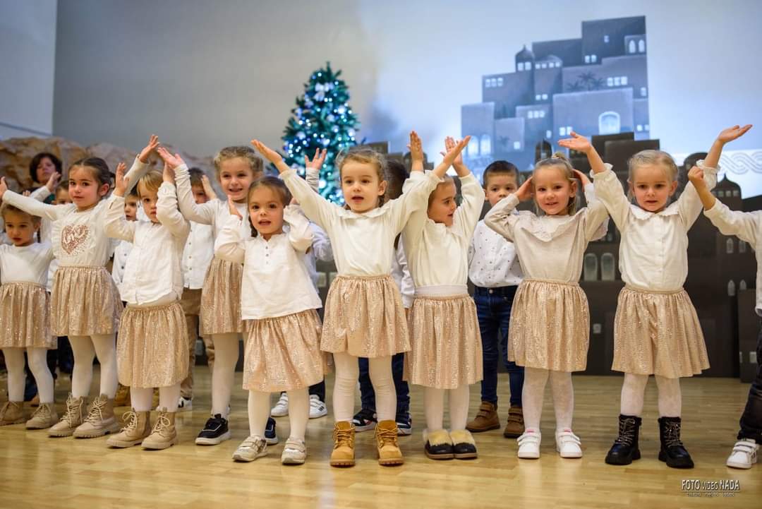 POSUŠJE JE BOGAT GRAD: Održana završna priredba vrtića Bajka! - Posušje net